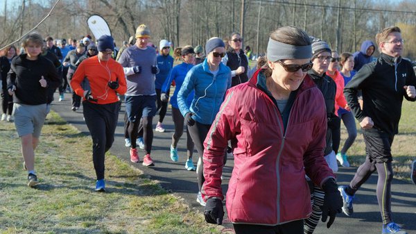 Social running improves performance