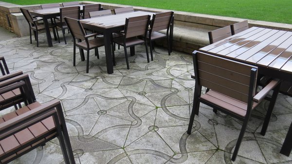 Sir Roger Penrose: Non-repeating patterns